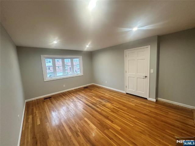 129 Sussex Street # 1