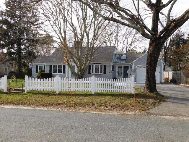 129 Park Ave, Centerville, MA 02632
