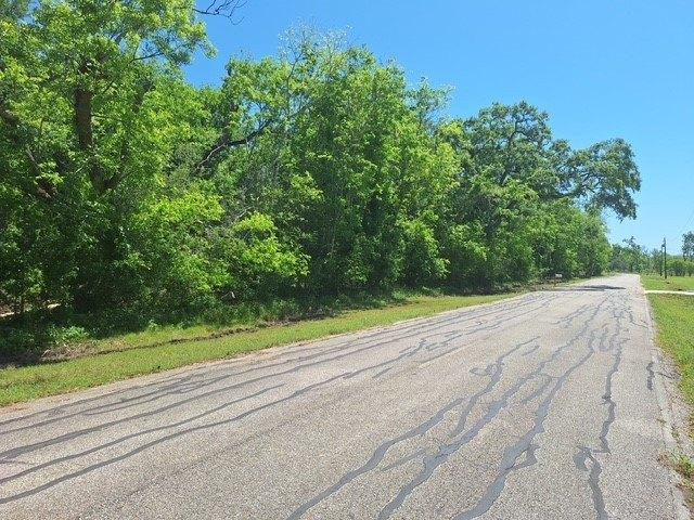 129 Pin Oak Dr, Angleton, TX 77515