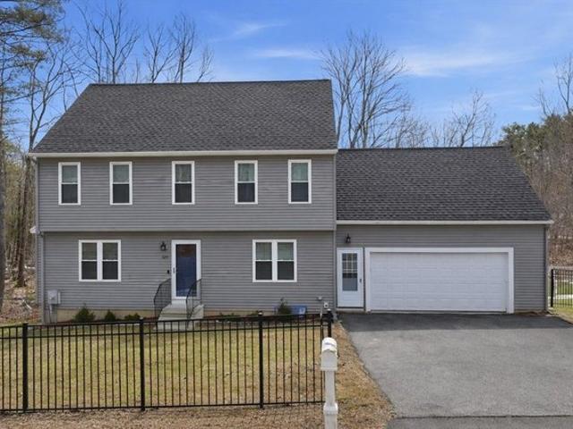 129 Quinapoxet St, Holden, MA 01522