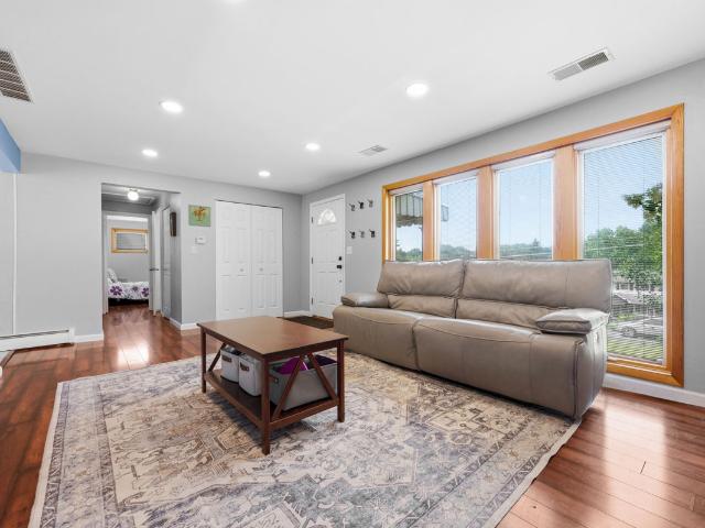 129 Rosemont