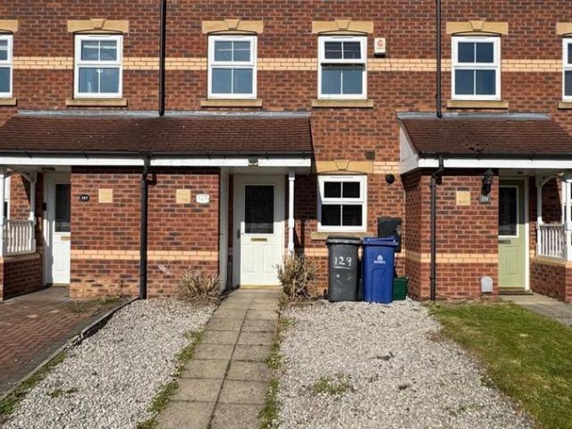 129 Reeves Way, Armthorpe, Doncaster, South Yorkshire DN3, 3 bed terraced house to rent, £1,000 pcm | PrimeLocation