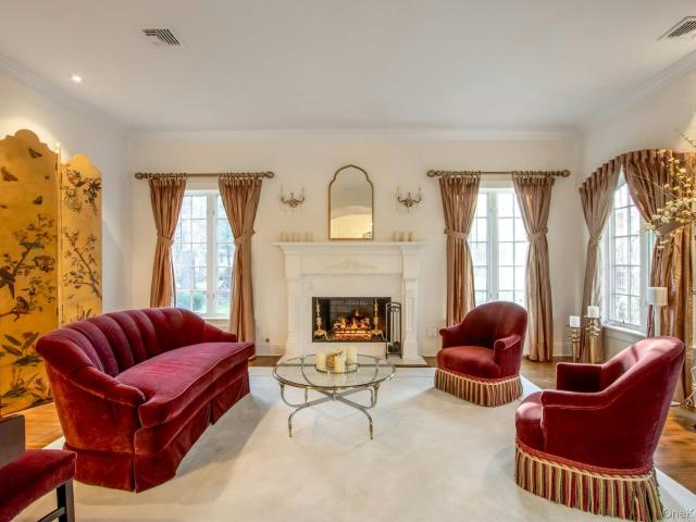 129 Washington Spring Road