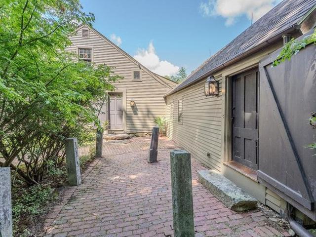 129 Webster Mills Rd, Chichester, NH 03258
