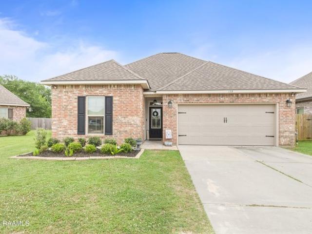 129 Wild Cherry Ln, Lafayette, LA 70508