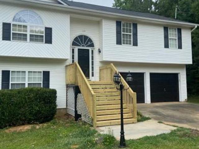 129 Taylors Ln, Carrollton, GA 30117