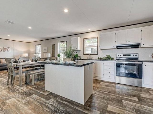 129 Timothy Trl, Rosenberg, TX 77471
