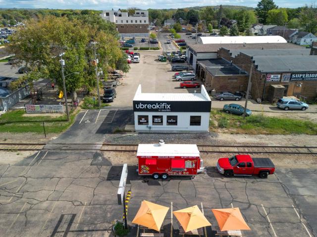 12 9th Street SE