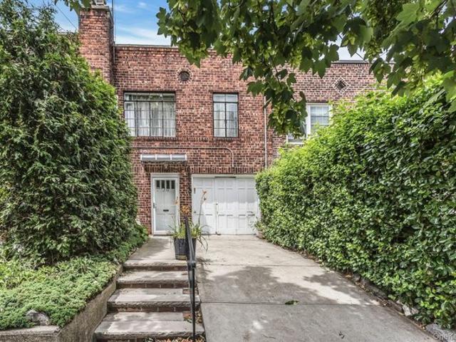 12 08 nd St, Whitestone, NY 11357