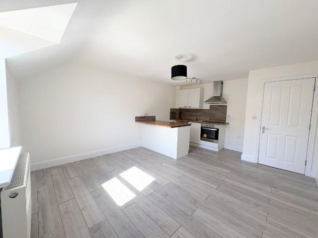 12 13 East Reach, Taunton, Somerset TA1, 1 bed flat to rent, £825 pcm | PrimeLocation