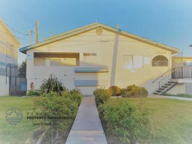 12 13514 Lemoli Ave