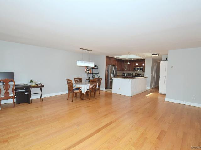 12 27 Diane Place 196 U