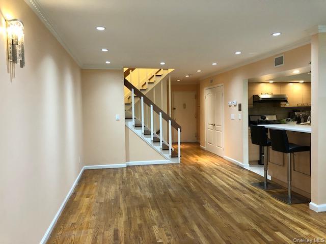 12 31 Robin Lane Triplex, 1st Floor