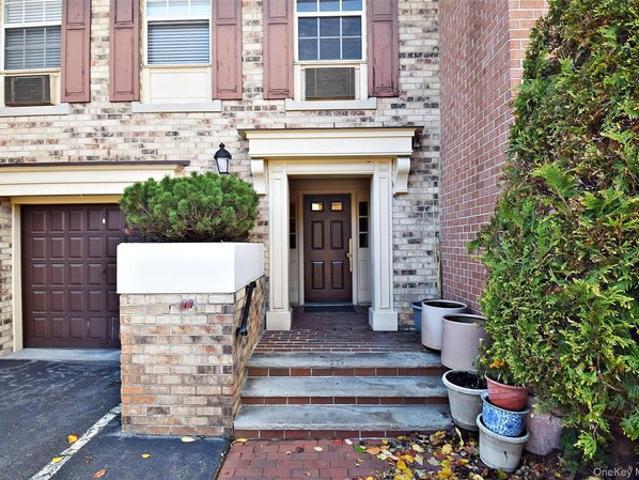 12 32 Diane Pl Unit 204L, Bayside, NY 11360