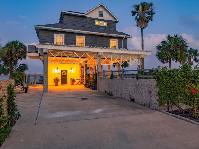 12 Tiki Circle