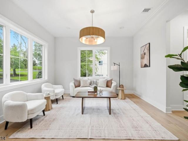 12 Tilden Ct