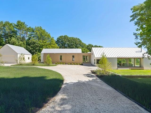 12 Town Landing Rd, Cumberland, ME 04110