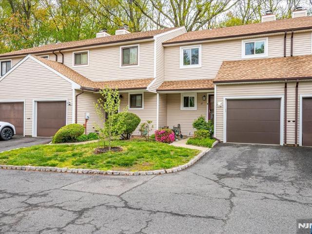12 Tulip Court