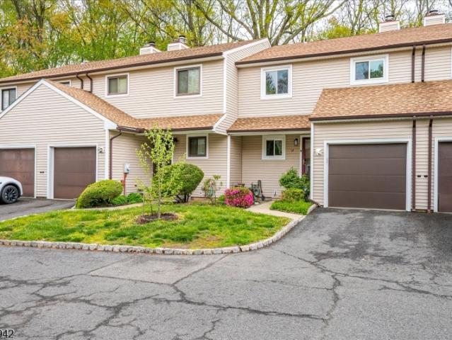 12 Tulip Ct