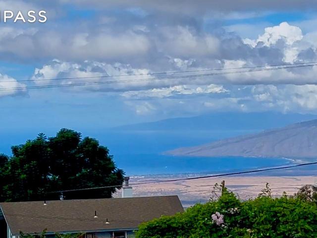 12 Upper Kimo Dr, Kula, HI