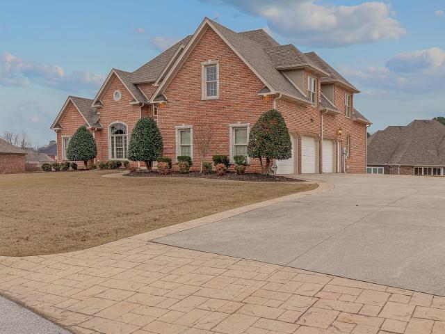 12 Victor Drive