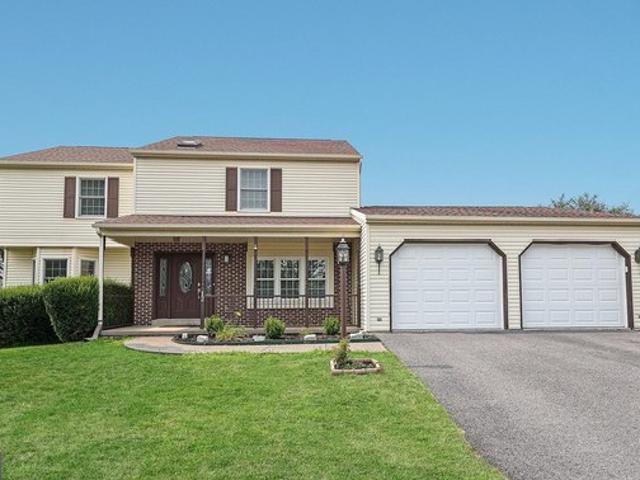 12 Victoria Way, Camp Hill, PA 17011