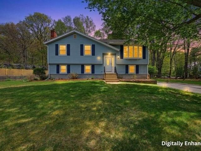12 Village Ln, Billerica, MA 01862