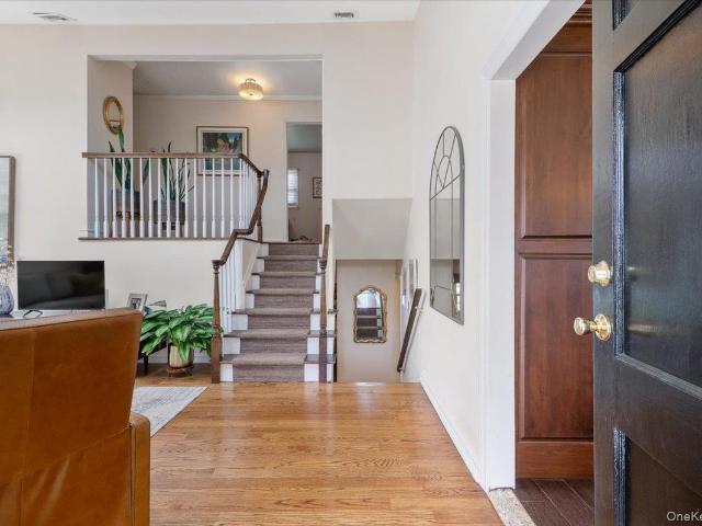 12 W Orlando St, Massapequa, NY 11758 | MLS #993036 | Compass