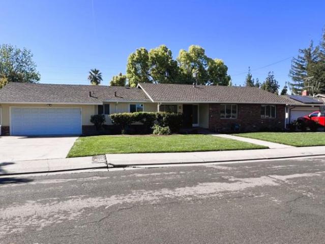 12 W Banbury Dr, Stockton, CA 95207