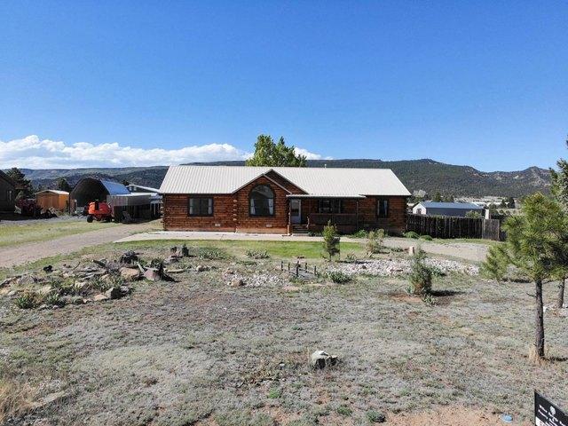 12 W Robin Ln, Raton, NM 87740