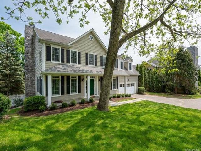 12 Walnut Ridge Ln, Stamford, CT 06905
