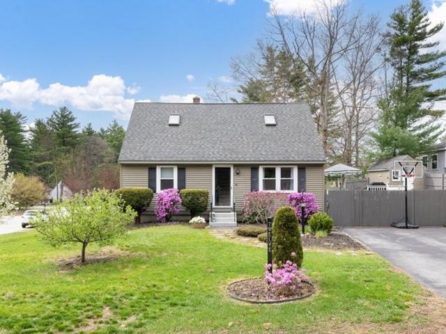12 Wedgewood Dr, Concord, NH 03301