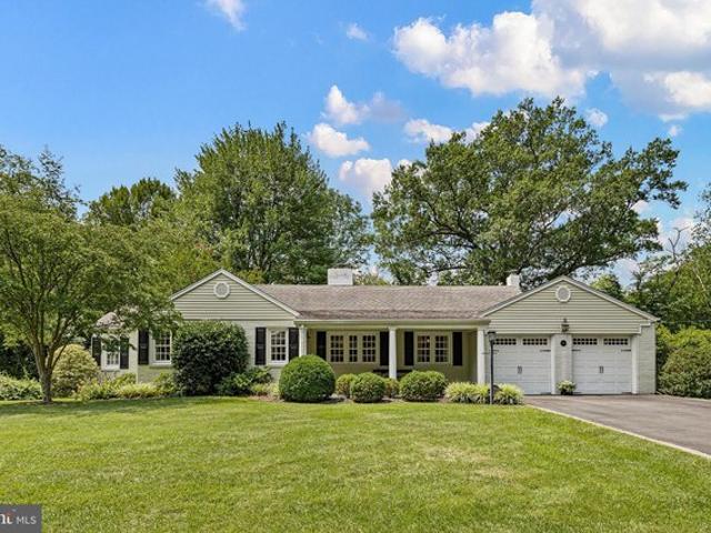 12 Westover Cir, Wilmington, DE 19807