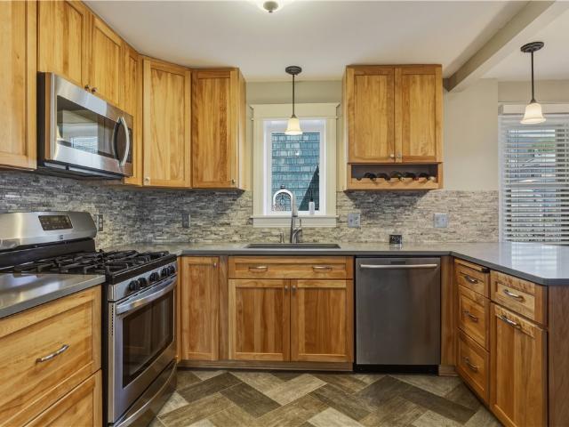 12 Wheeler Ave, Urbana, NY 14840 | MLS #R1675 | Compass