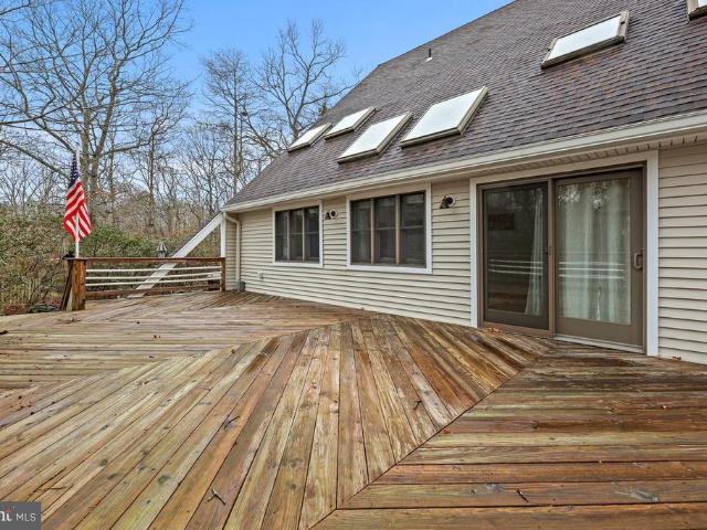 12 White Oak Lane