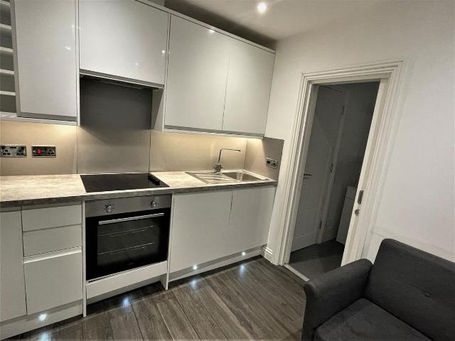 12 Windsor Court, Windsor Street, Brighton BN1, 1 bed flat to rent, £1,300 pcm | PrimeLocation