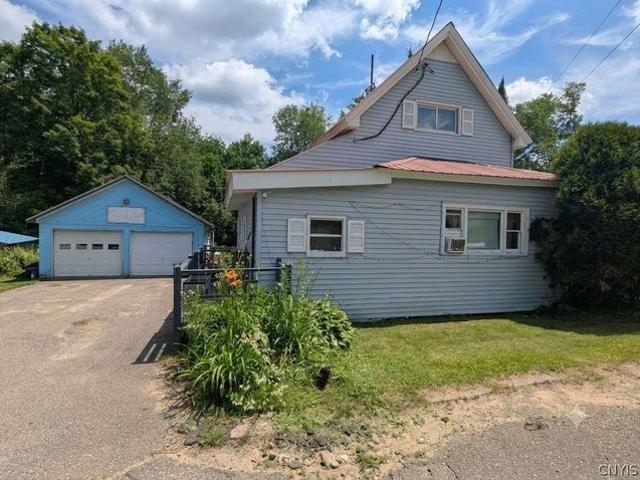 12 Wood Ave, Piercefield, NY 12973