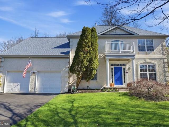 12 Wycklow Dr, Robbinsville, NJ 08691