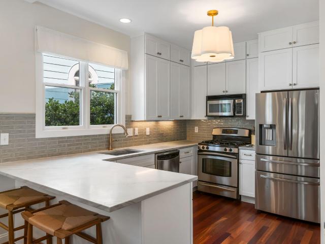12 Yacht Harbor Court