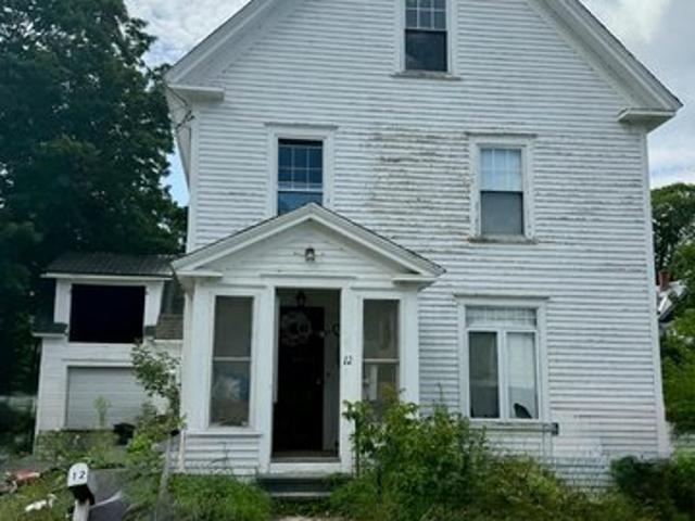 12 Albert St, Milo, ME 04463