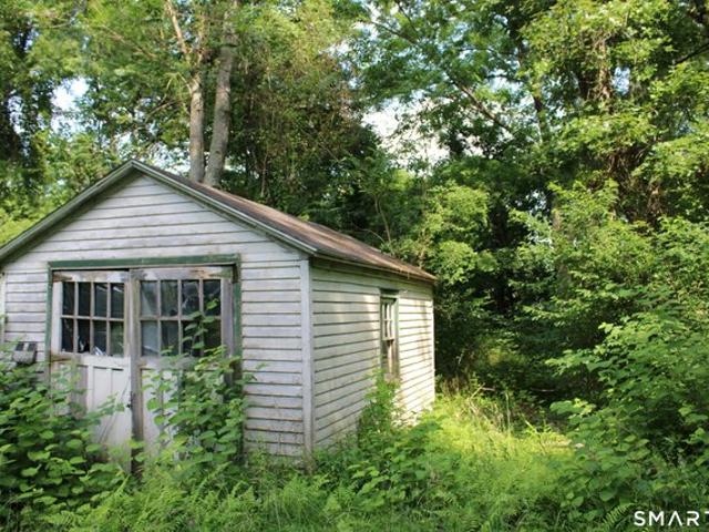 12 Albert St, Norwich, CT 06360