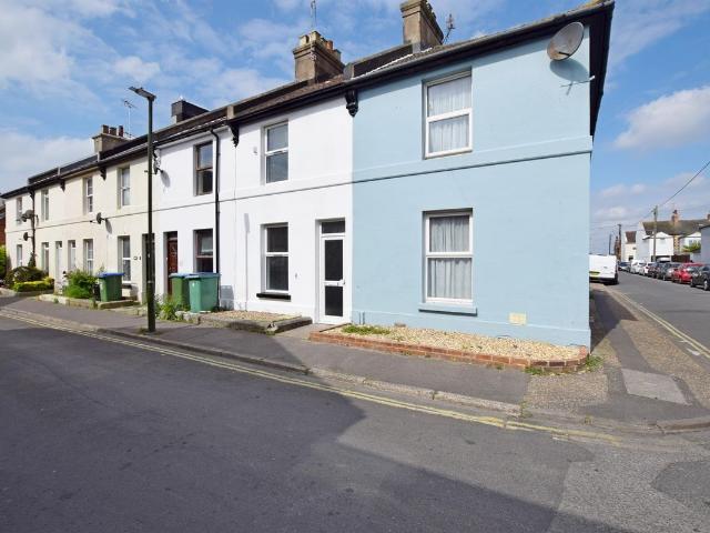 12 Albert Road, Littlehampton, West Sussex BN17, 2 bed terraced house to rent, £1,250 pcm | PrimeLocation