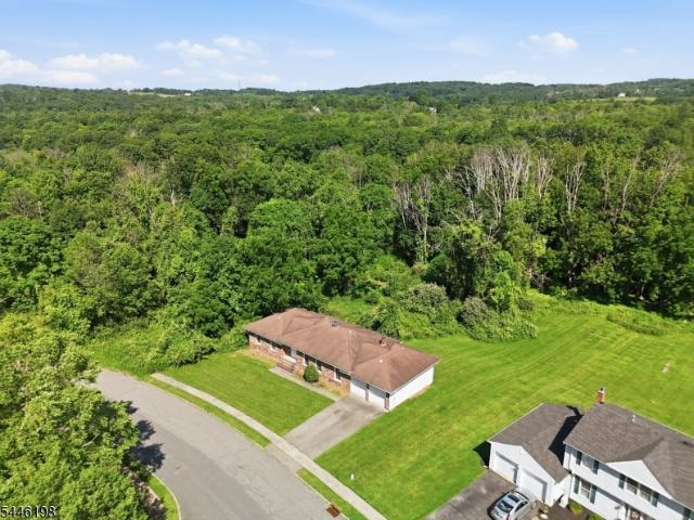 12 Aldersgate Cir