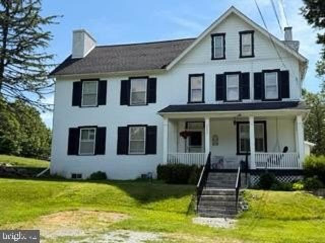 12 Alexis Ln, Malvern, PA 19355