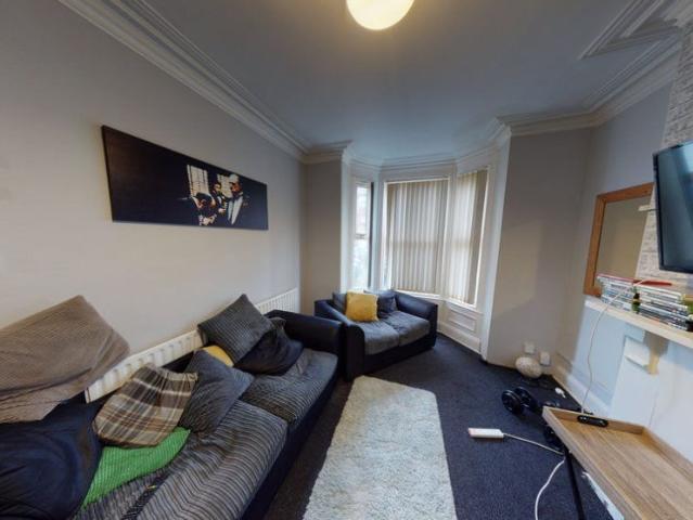 12 Ashville Avenue, Leeds, LS6 1LX