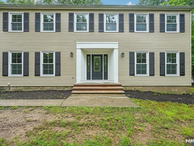 12 Apache Road