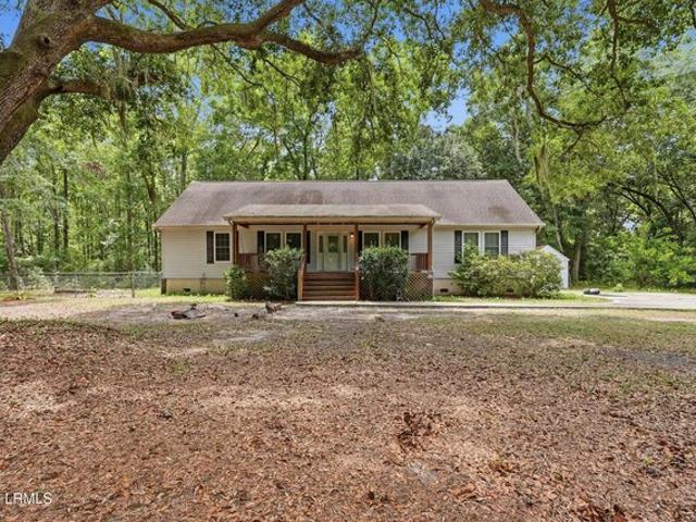 12 Ard Rd, Beaufort, SC 29906