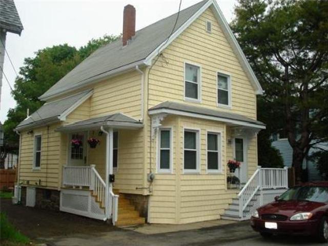 12 Arthur St, Gloucester, MA 01930