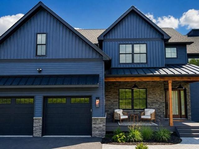 12 Azalea Ln, Slate Hill, NY 10973