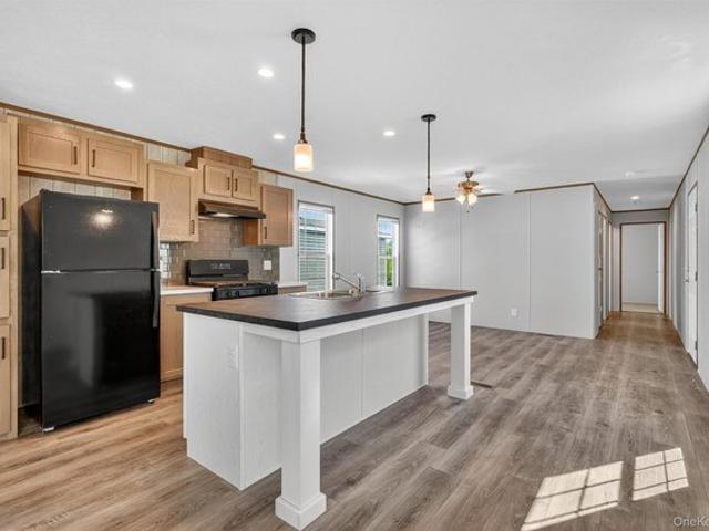 12 Ba Mar Dr, Stony Point, NY 10980